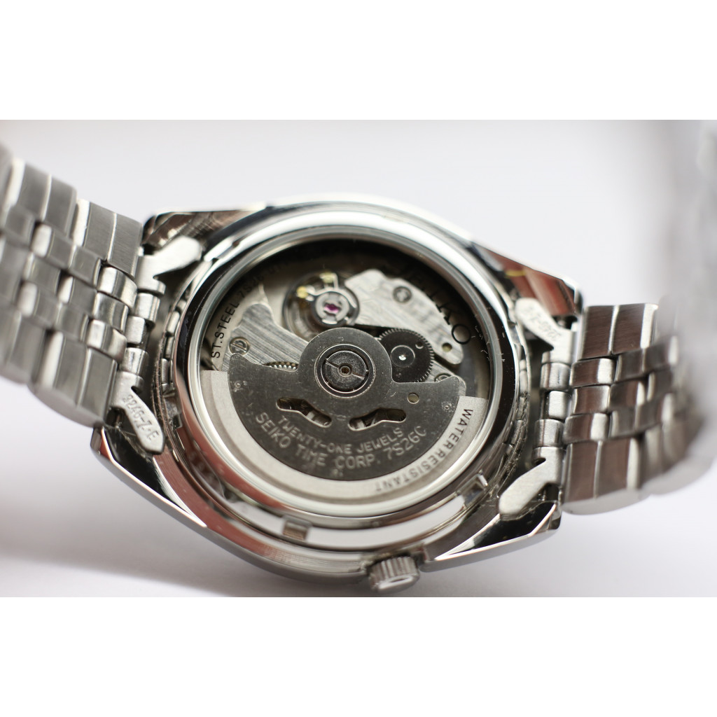 Seiko Men's Seiko 5 Automatic Silver Dial (SNK355K)